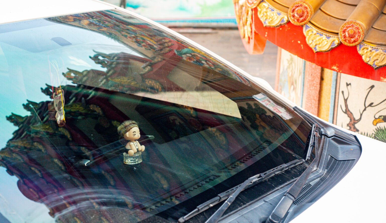 Getting Creative by Shooting Through Objects | Photzy